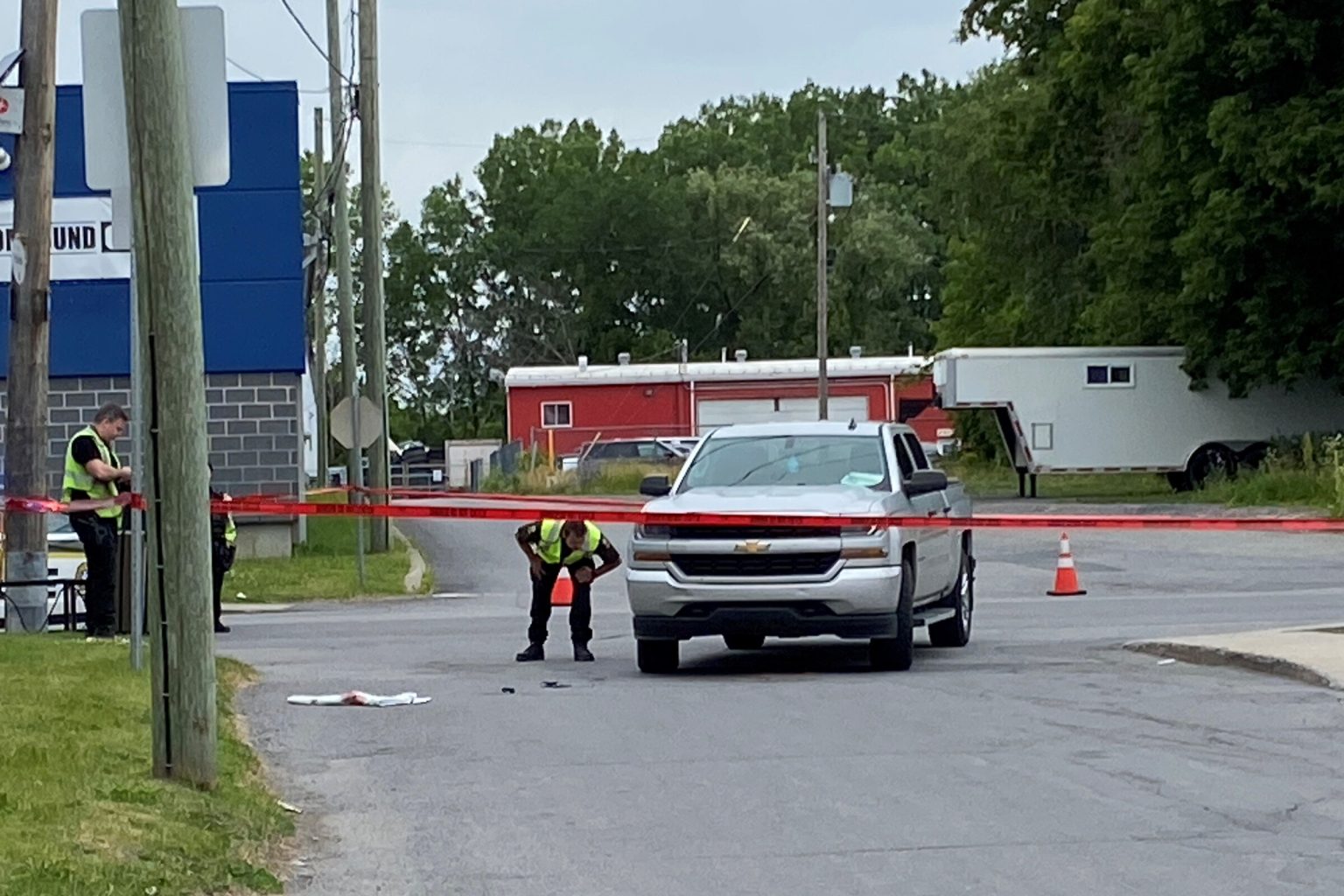 Une camionnette heurte une piétonne à Napierville - Coup d’œil